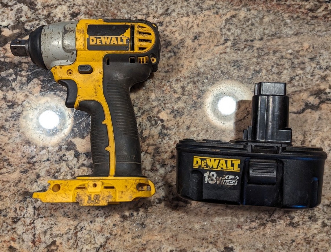 DEWALT 18v Cordless Impact Wrench DC820 With Battery for sale online | eBay
