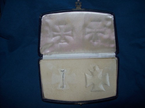 WW1 GERMAN IRON CROSS 1ST & 2ND CLASS CASE. | eBay UK