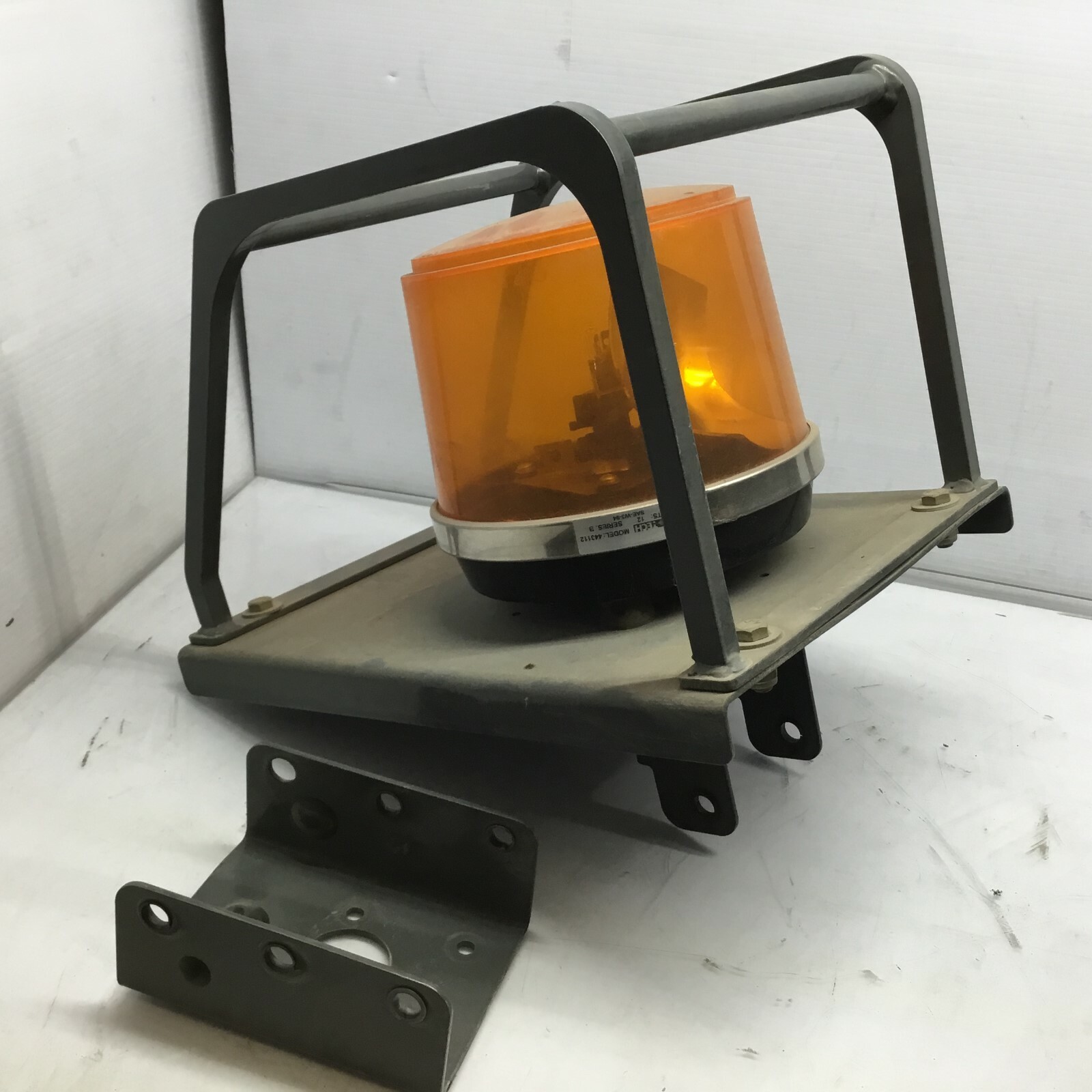 FEDERAL SIGNAL /Target Tech 443112 12v series B w/ mounting plate and ...