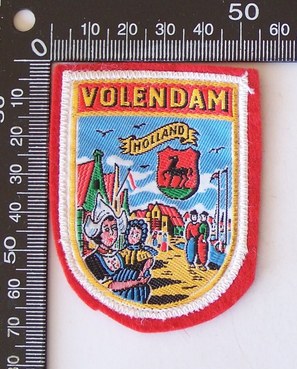 VINTAGE VOLENDAM HOLLAND EMBROIDERED SOUVENIR FELT PATCH CLOTH SEW-ON ...