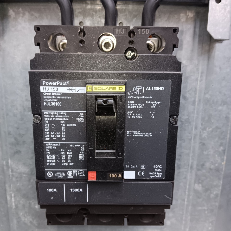 SQUARE D 100 AMP MAIN BREAKER NQOD PANELBOARD 30 CIRCUIT 208Y/120V ...