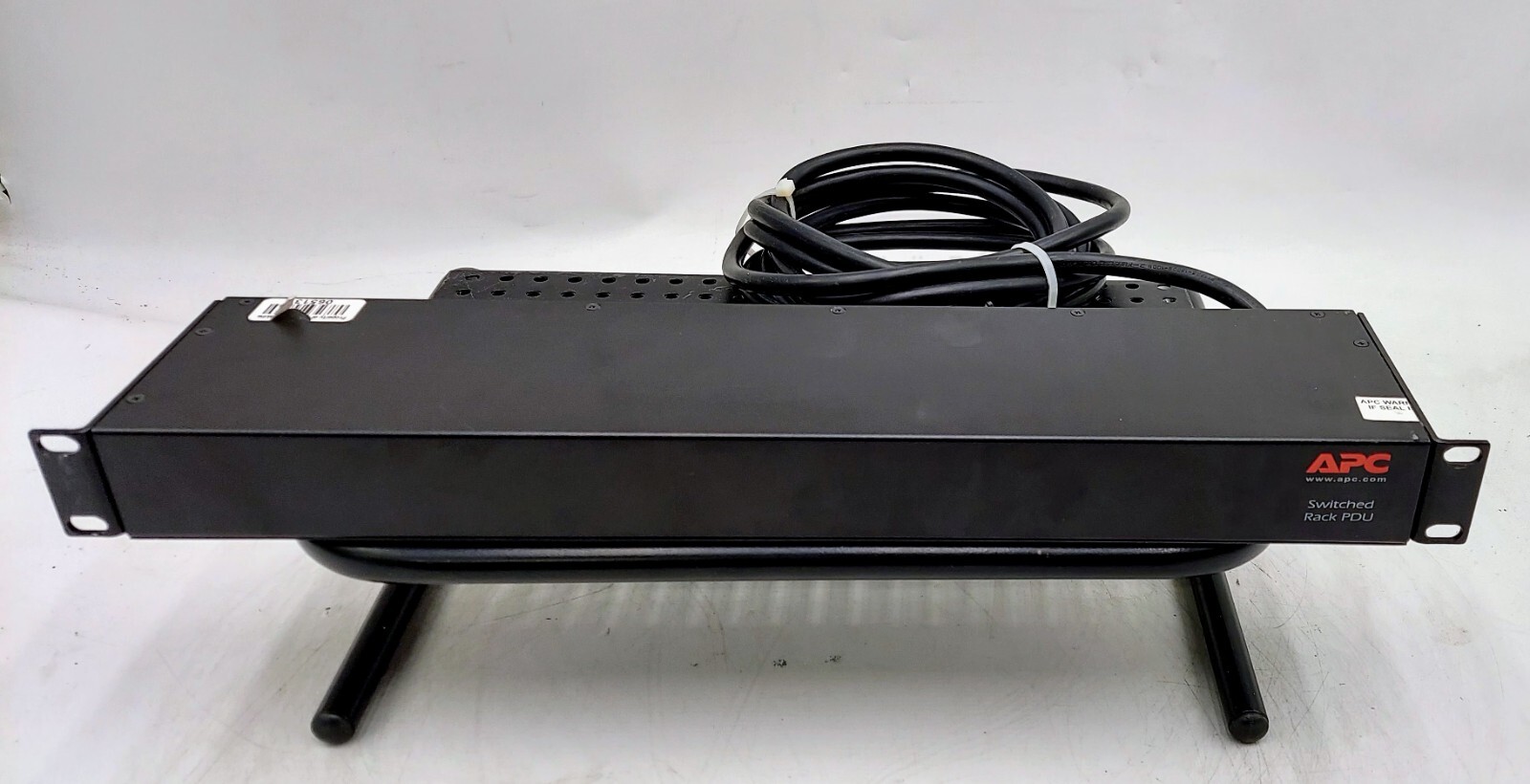 APC AP7900 8 Outlets Switched Rack PDU | eBay
