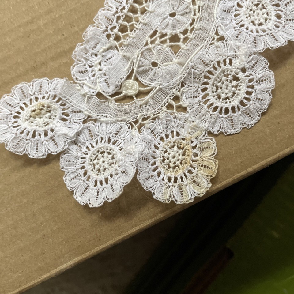 Pretty handmade Bruges bobbin lace collar COLLECTOR / costume- Wedding ...