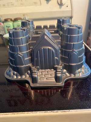 Nordic Ware Medieval CASTLE Bundt Cake Pan 10 Cup Metal Great Detail ...