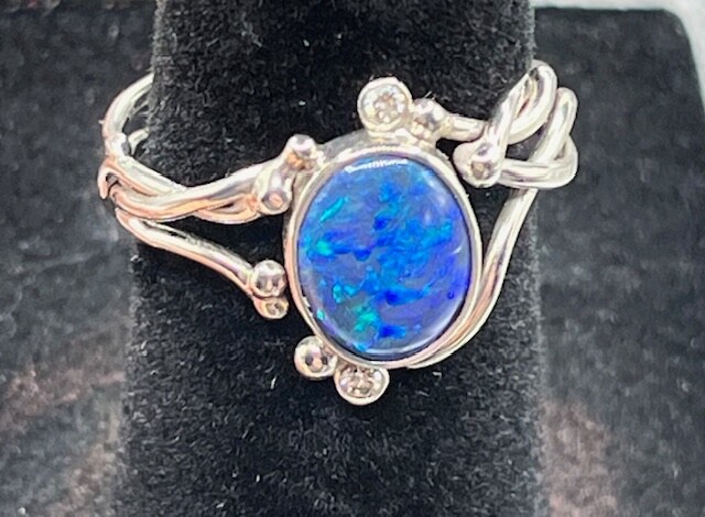 Black Opal Dean Harris Ring, 1.25 carat cabochon, 18 K, excellent ...