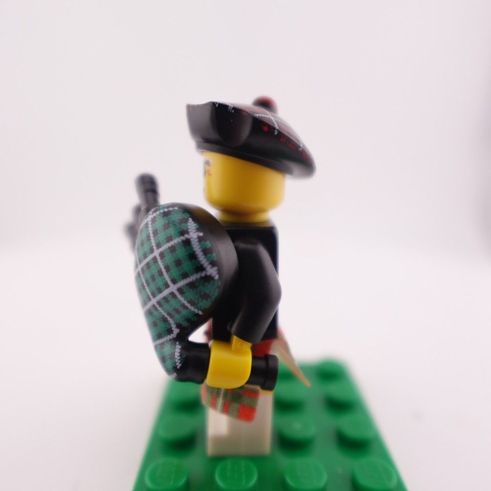 LEGO Minifigure Scottish Man w/Kilt & Tam Hat with bagpipe | eBay