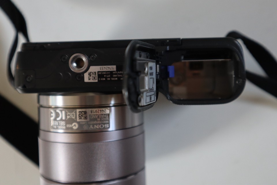 Sony Alpha NEX-3 14.2 MP Digital Camera With Sony SEL1855 Lens Tested ...