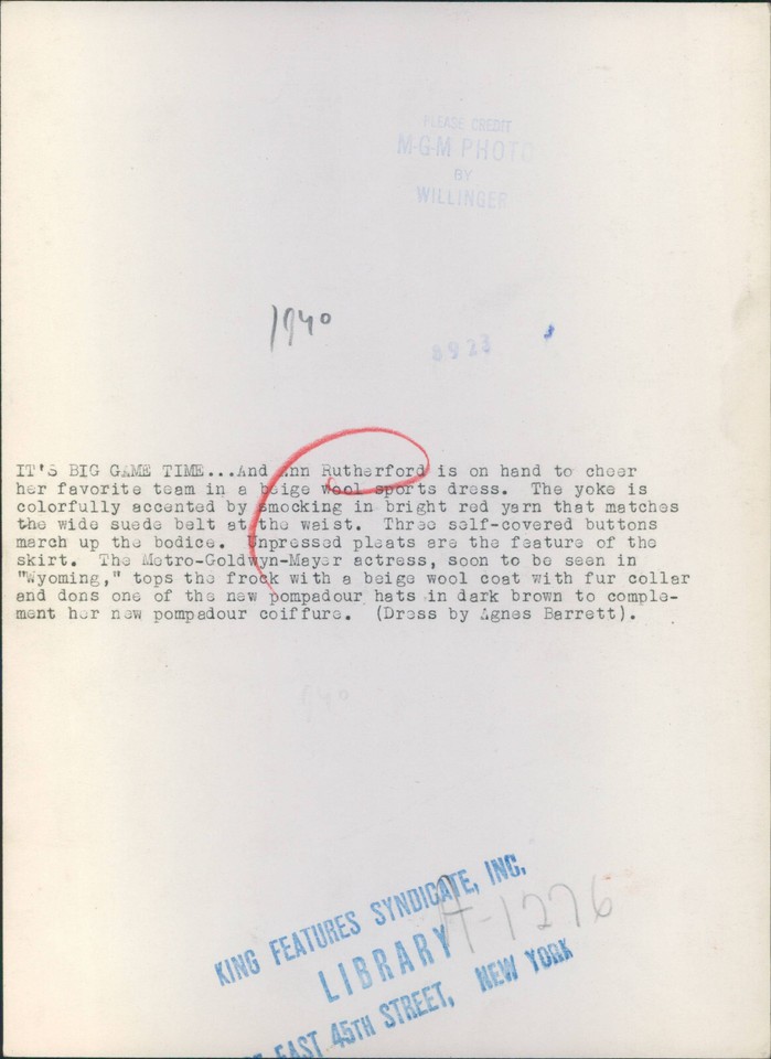 1940 Press Photo Actress Ann Rutherford Models Designer Agnes Barrett ...