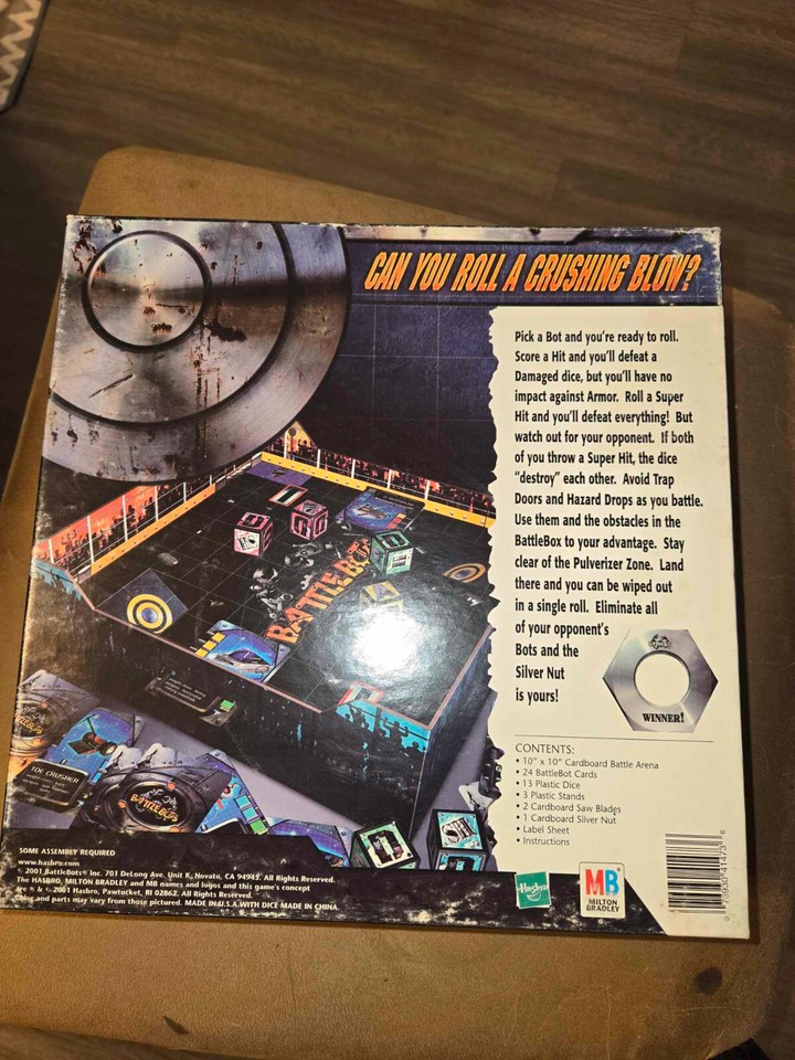Hasbro Milton Bradley:BATTLEBOTS Kickbot Arena Board Dice Game-2001 ...