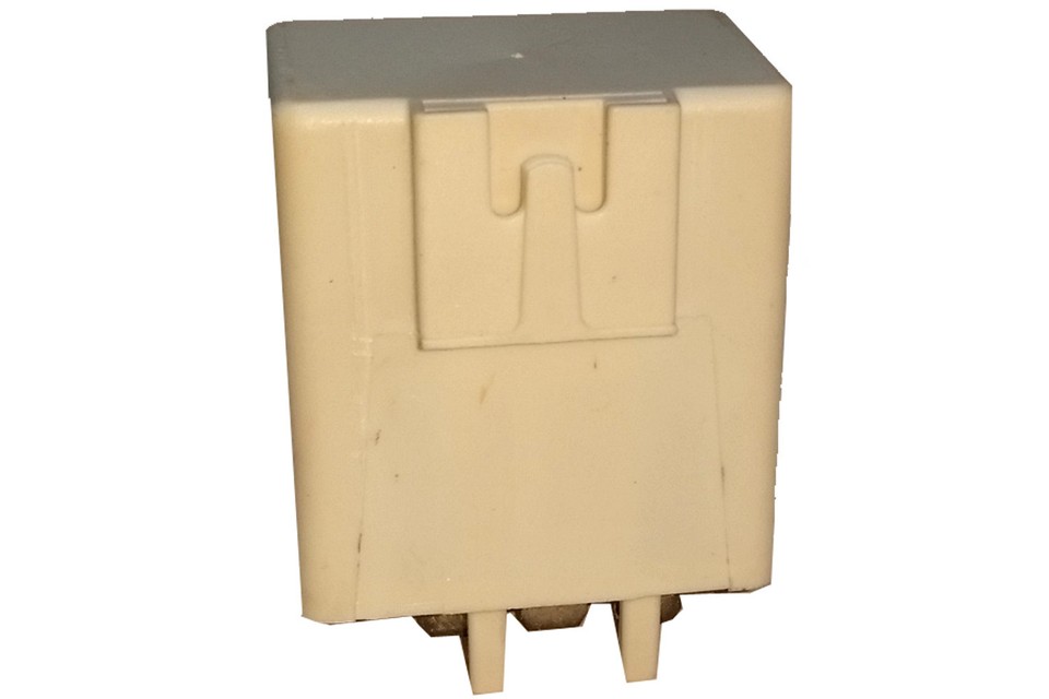 Volvo 240 244 245 740 745 760 780 940 Fuel Pump Relay 3523608 | eBay