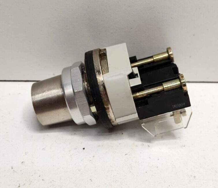 NEW OLD STOCK! ALLEN-BRADLEY 2-POS KEYED SELECTOR SWITCH 800T-H48 *NO ...
