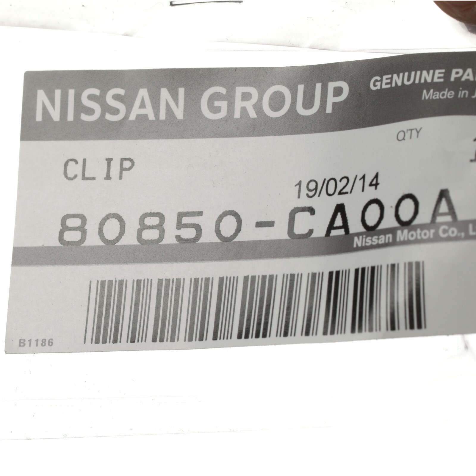 Nissan 80850CA00A Genuine OEM Rocker Molding Retainer Clip for sale ...
