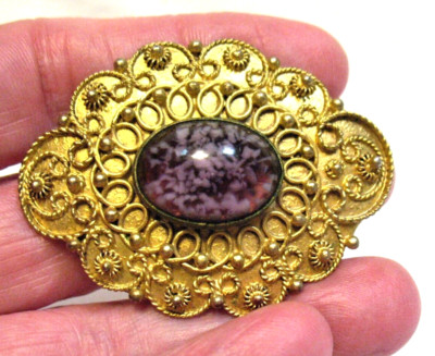 VICTORIAN GOLD PURPLE WHITE GLASS BEAD PIN BROOCH MADE IN GREECE 1 1/2 ...