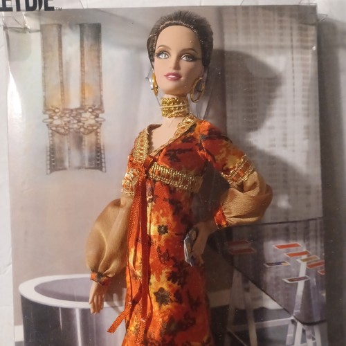 Solitaire Live and Let Die James Bond 007 Barbie Doll 2010 Mattel T4551 ...