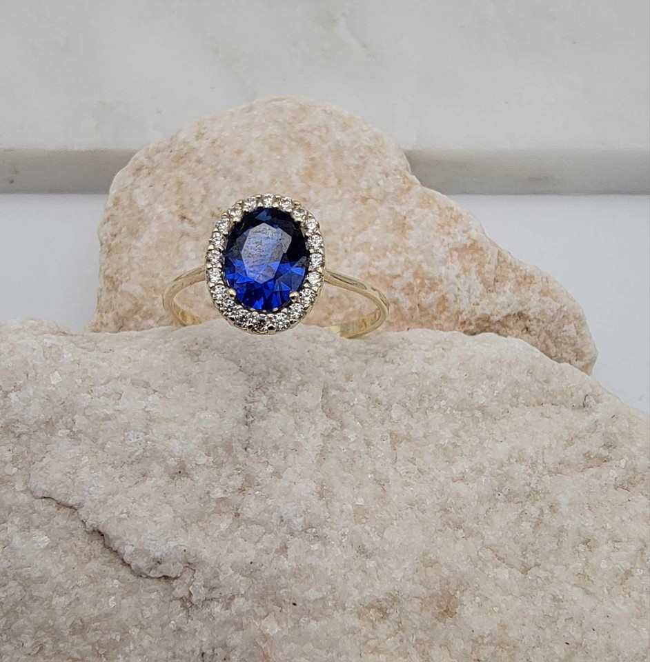 10k Gold Ring With Zirconia Stones In Two Different Colors | eBay