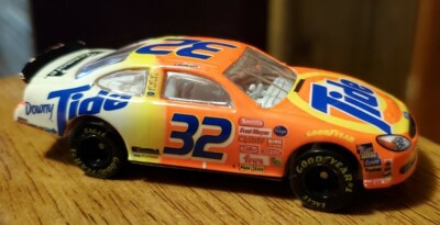 1999 Mattel #32 Tide MATTEL NASCAR Hotwheels Ford Taurus Race Car | eBay