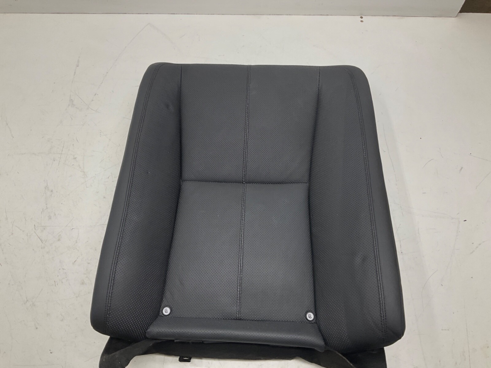 07-09 Mercedes W221 S600 Rear Recline Seat Cushion Top Upper Left ...