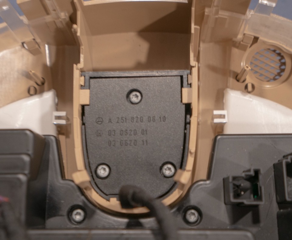 06-13 Mercedes X164 GL450 ML350 R350 Front Overhead Dome Light Lamp ...