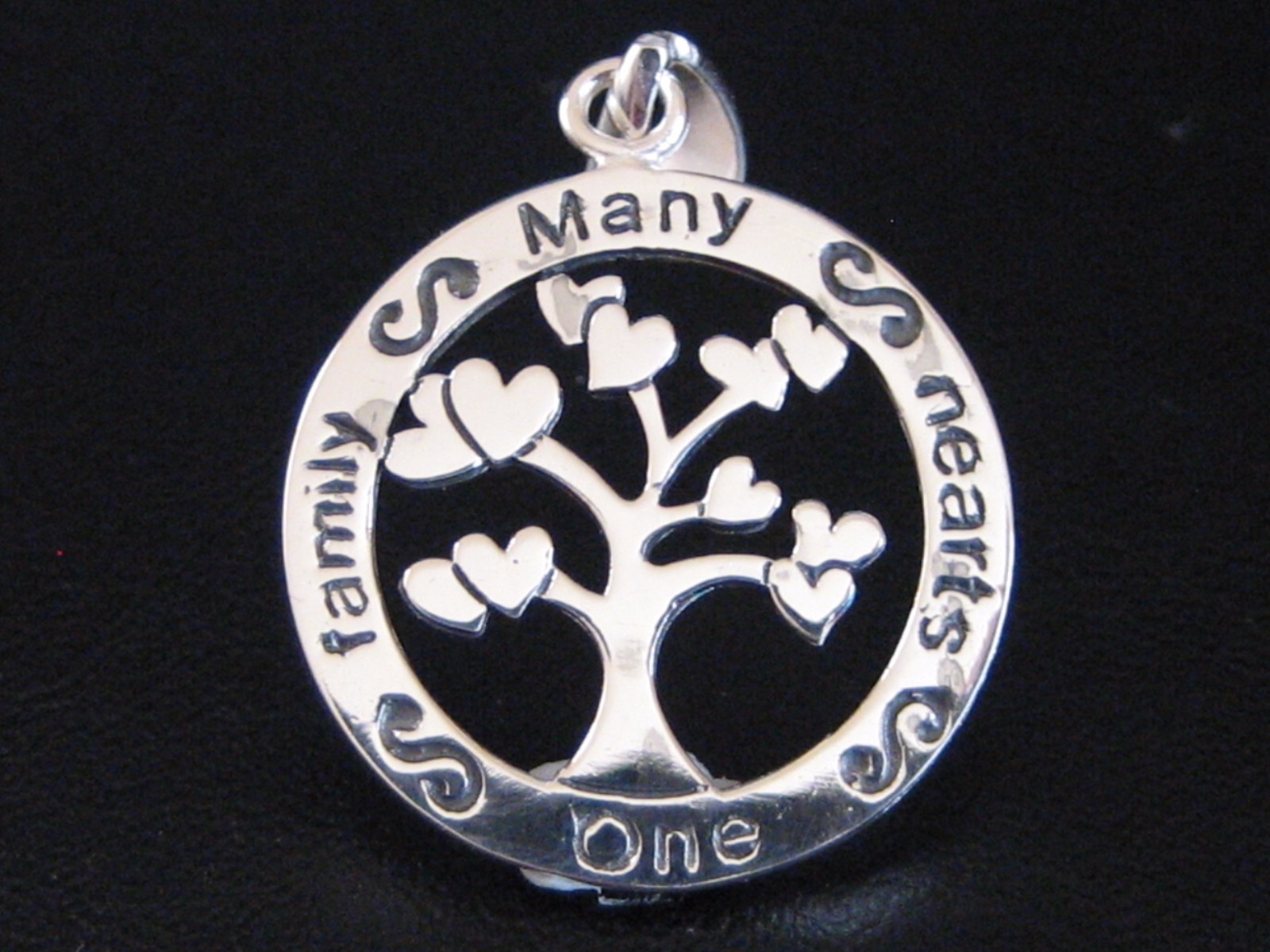 NEW Solid 925 Sterling Silver Family Tree One Family Many Hearts ...