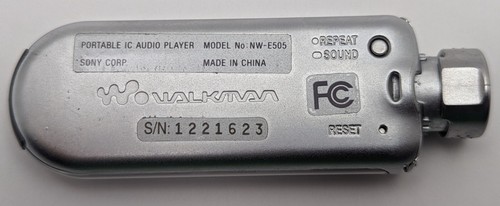 Sony Walkman NW-E505 Blue ( 512 MB ) Digital Media Player for sale ...