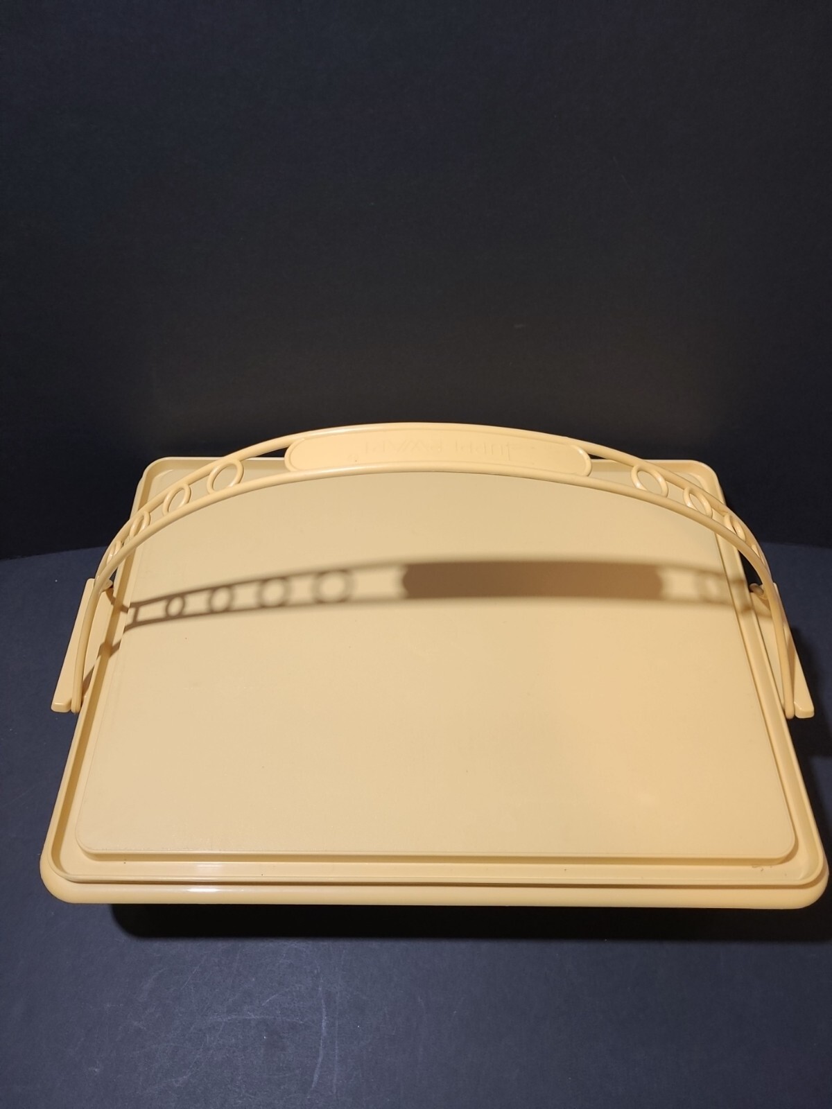 Vintage Tupperware 9x13 Rectangular Cake Carrier Harvest Gold W/Handle ...