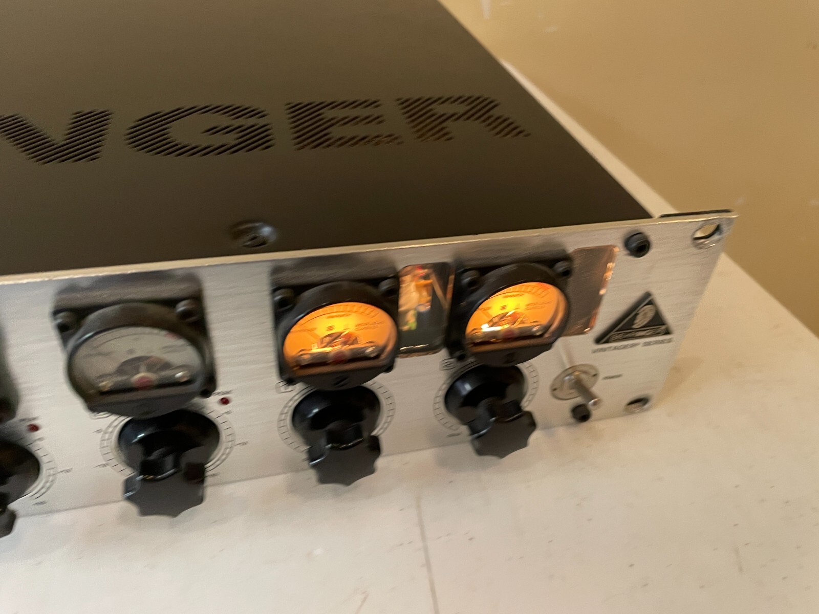Behringer T1953 Tube Ultragain Mic Pre Valve Stereo Preamp for sale ...