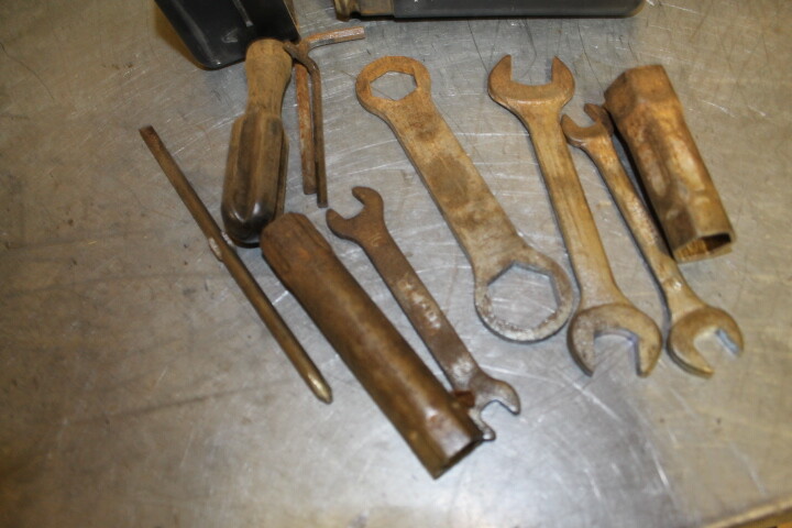 1992 YAMAHA VENTURE 480 XL TOOLS TOOL BOX WRENCH KIT SET #10751 | eBay