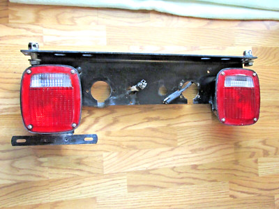 GROTE 9130 Tail Light SET with PACCAR A1-2263/A BRACKET HARNESS & BOLTS ...