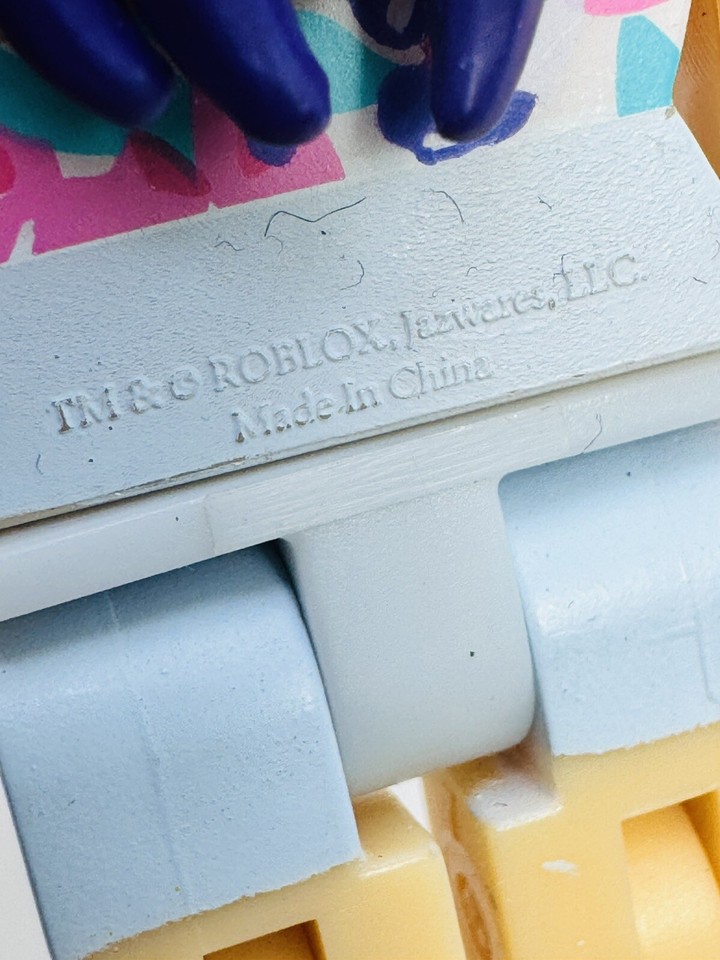 Roblox Series 3 - Top Roblox Runway Model Action Figure Only No Code | eBay