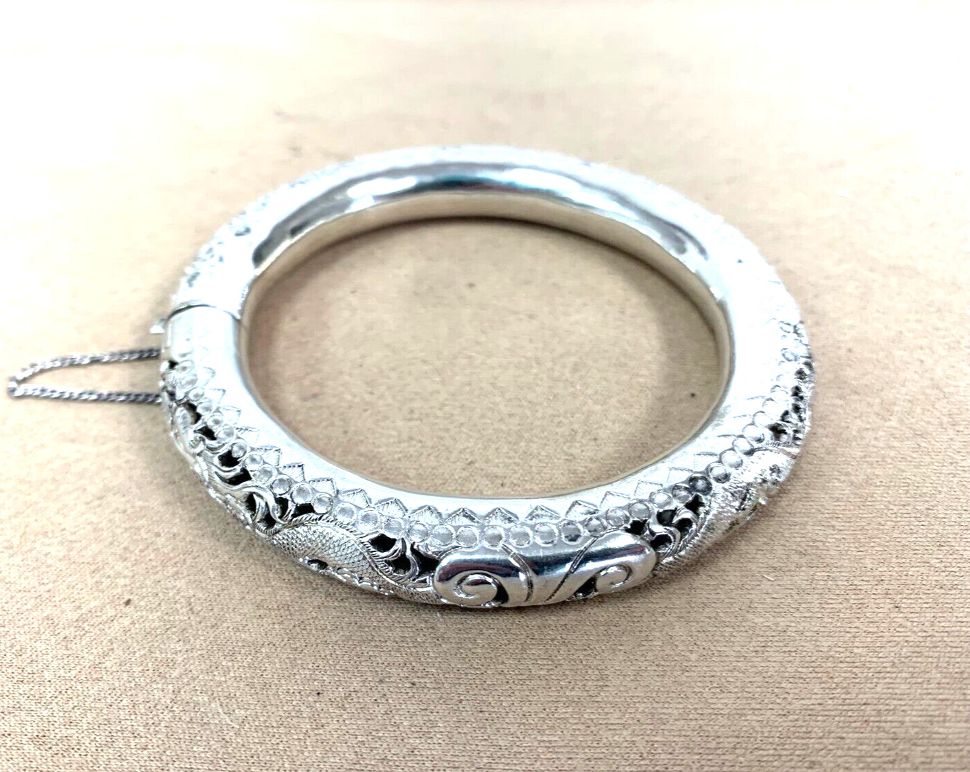 Vintage Saigon Argent Dragon Silver Hinged Bangle Bra… - Gem