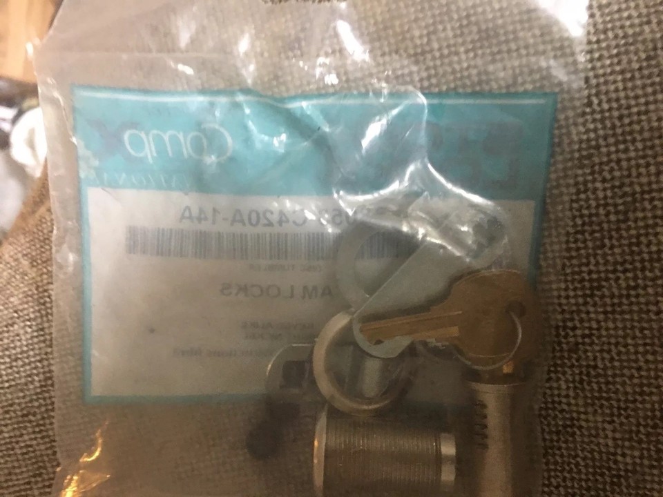 Stock Locks Compx Natl C8053-C413A-14A Cam Lock Bright Nickel Disc ...