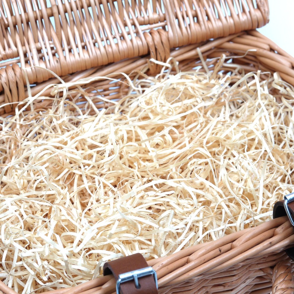 Wood Wool Packaging Hamper Filler Luxury Kiln Dried For Gift Basket Pet ...