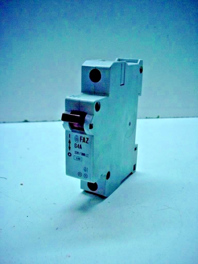 KLOCKNER MOELLER FAZ-G4A CIRCUIT BREAKER 4AMP 1POLE 220/380VAC | eBay