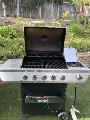 Nexgrill 5-Burner Gas Grill with Side Burner - Black (720-0888S ...