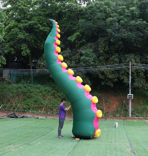 Custom Made Urban-Art Outdoor Green Giant Inflatable Octopus Tentacles ...