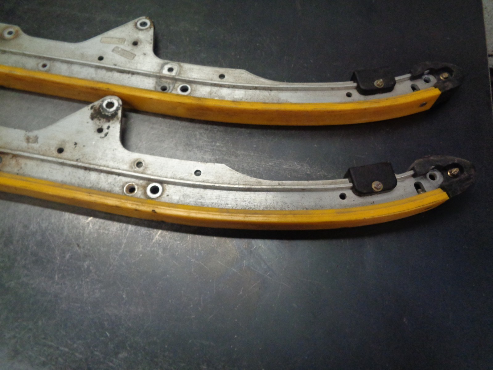 2007 07 SKI DOO REV XRS 800 R 800R SNOWMOBILE BODY SUSPENSION RAILS ...