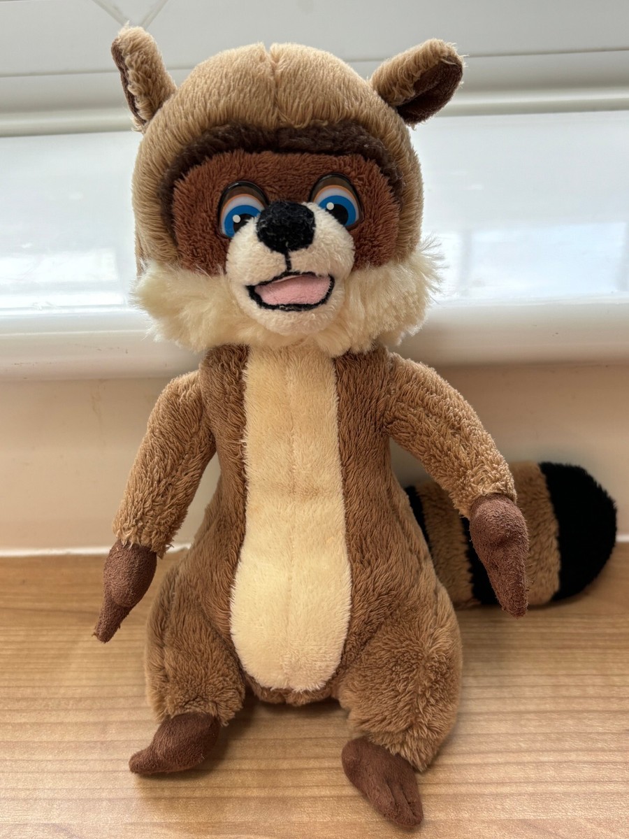 Over The Hedge Raccoon Over The Hedge Movie Hi Res Stock Photography