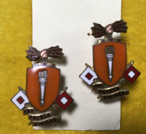 NANEE-B)US ARMY SIGNAL SCHOOL DUI, PAIR C.B. BY DENMARK USA NY, 11BCR9 ...