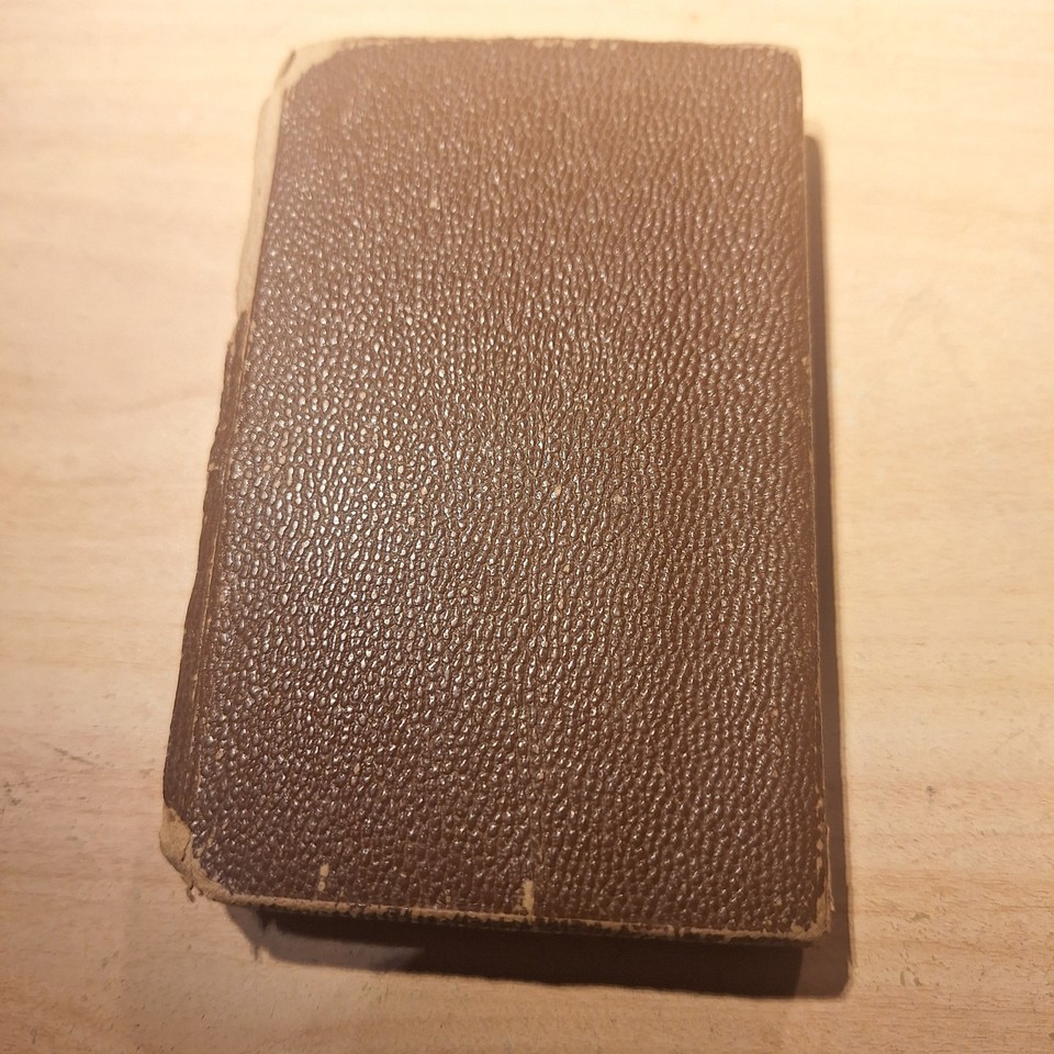 WW2 Pocket Bible with Franklin D Roosevelts Signature very rear red ...