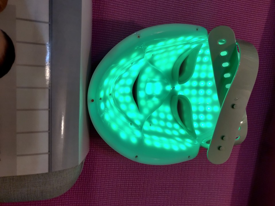 Authentic Cleopatra Spa LED Light Therapy Mask- Shipped from USA | eBay