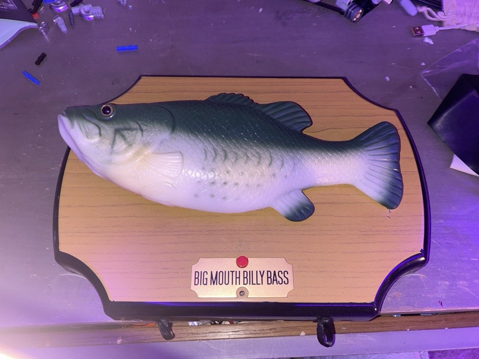 Big Mouth Billy Bass Singing Fish Wall Mount Working Tested Perfect ...