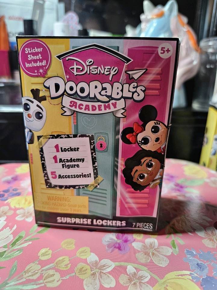 Disney Doorables Academy Surprise Lockers WINNIE THE POOH Special ...