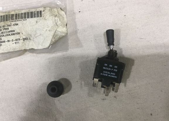 FMTV MRAP IGNITION TOGGLE SWITCH KISSLING 008.2.2.24P933 WILDBERG D ...