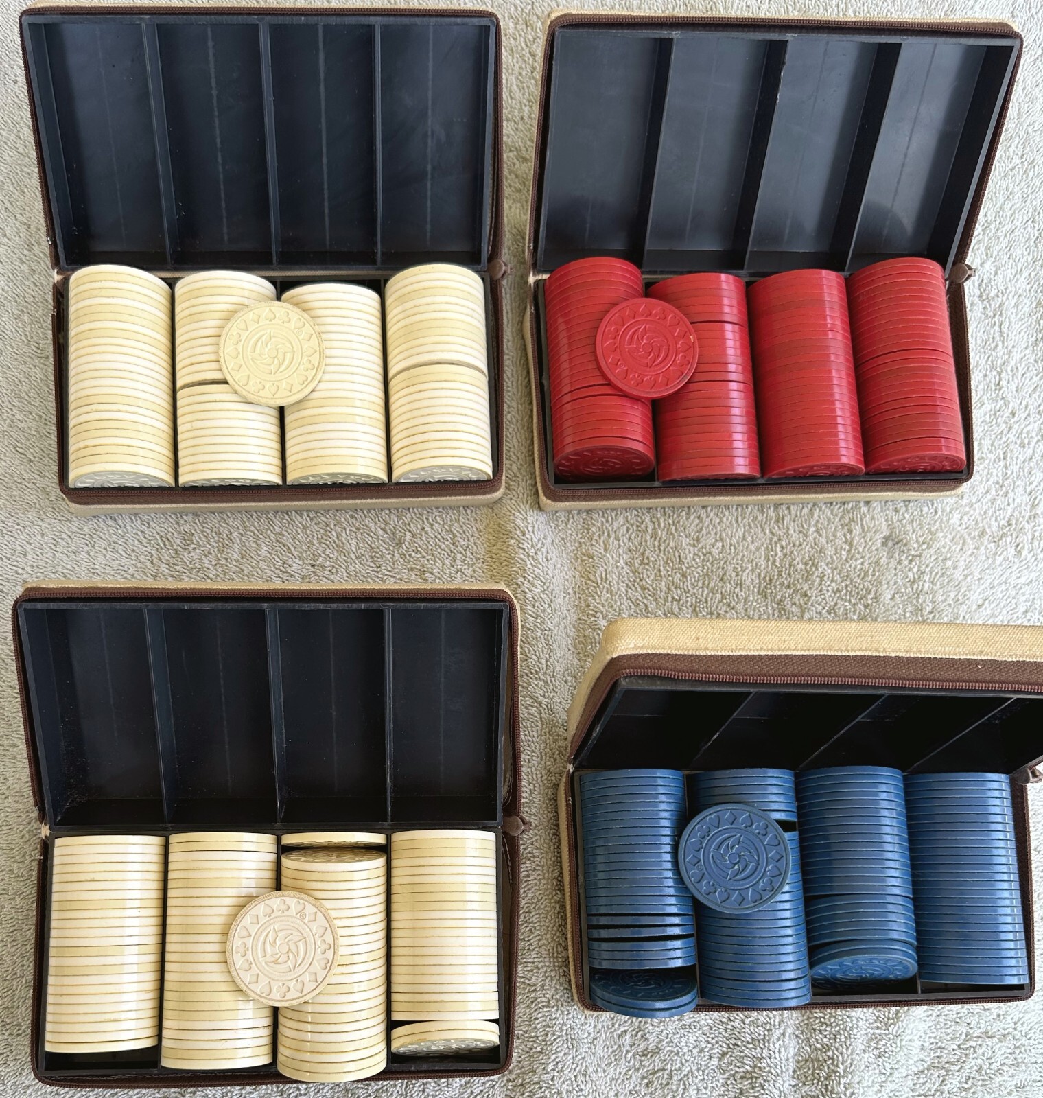 4 Cases of Vintage Red (88), White (193) and Blue (97) Poker Chips | eBay