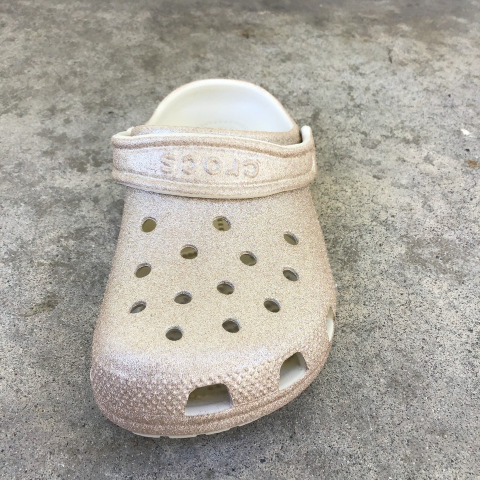 NWT Crocs Classic Glitter Clog Big Kids Size J2 Shoes Sandals Gold | eBay