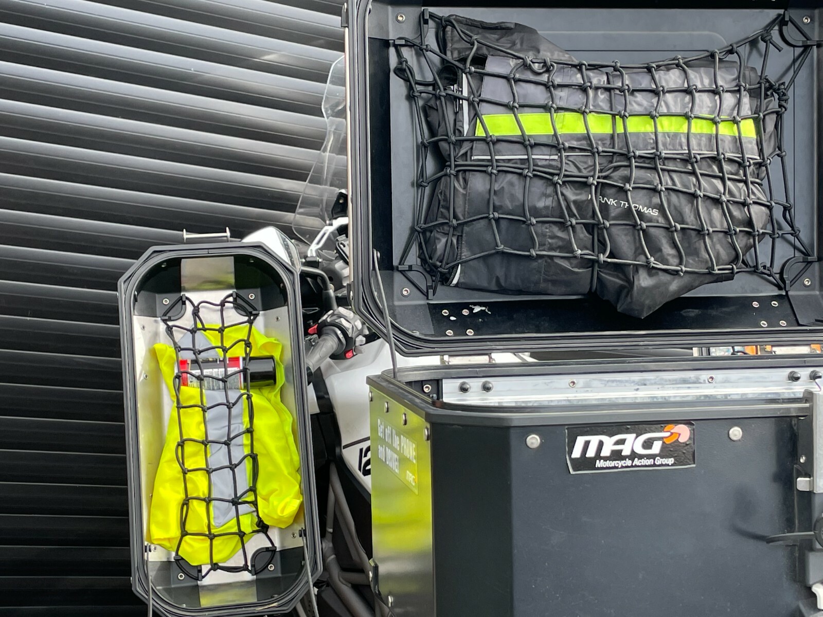 Cargo carrying nets GIVI Trekker Outback Panniers & Top Box OBK58 full ...