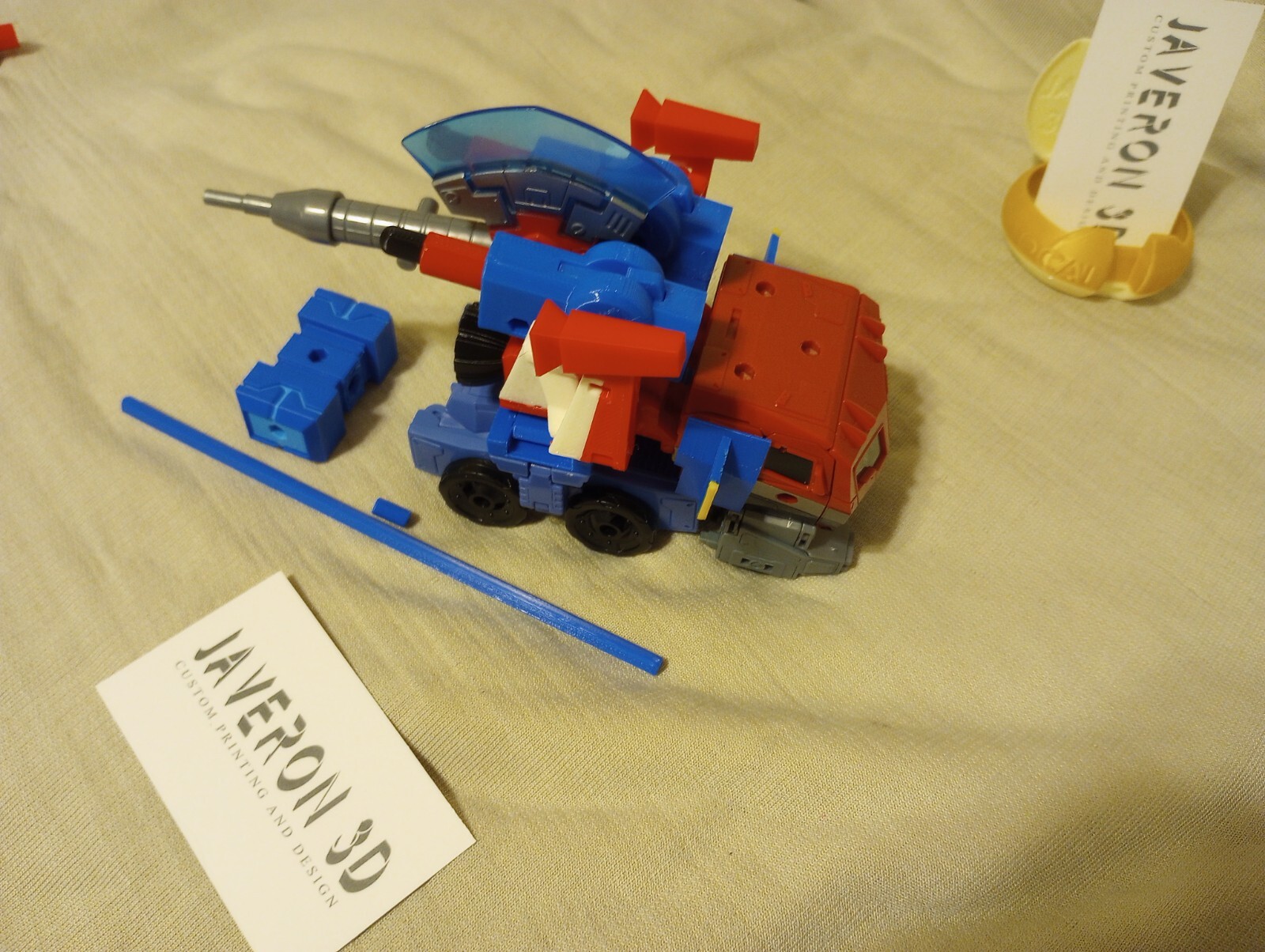 Kit- Legacy Animated Optimus Prime Jetpack, Magnus Hammer, and Gap ...