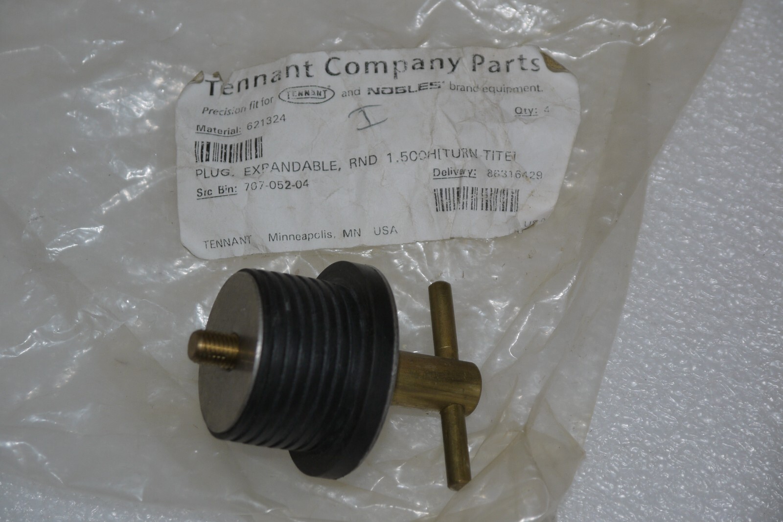 Tennant Nobles 621324 Expandable Plug Round 1.500H Turn-Tite Floor Scrubber New | eBay