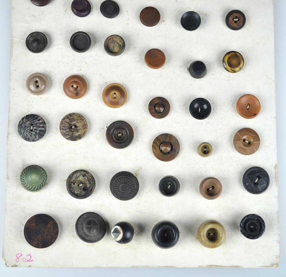 81 UNIQUE VINTAGE ANTIQUE BUTTONS ON COLLECTORS CARD - MIXED TYPES ...