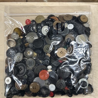 Vintage Lot Of Buttons Assorted Sizes And Assorted Colors | eBay